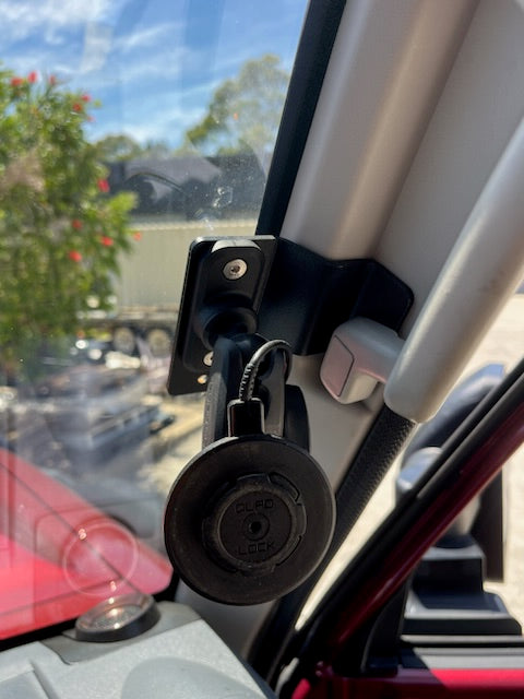 RHS Pillar Bracket - To Suit Quad Lock – Thor Offroad Pty Ltd